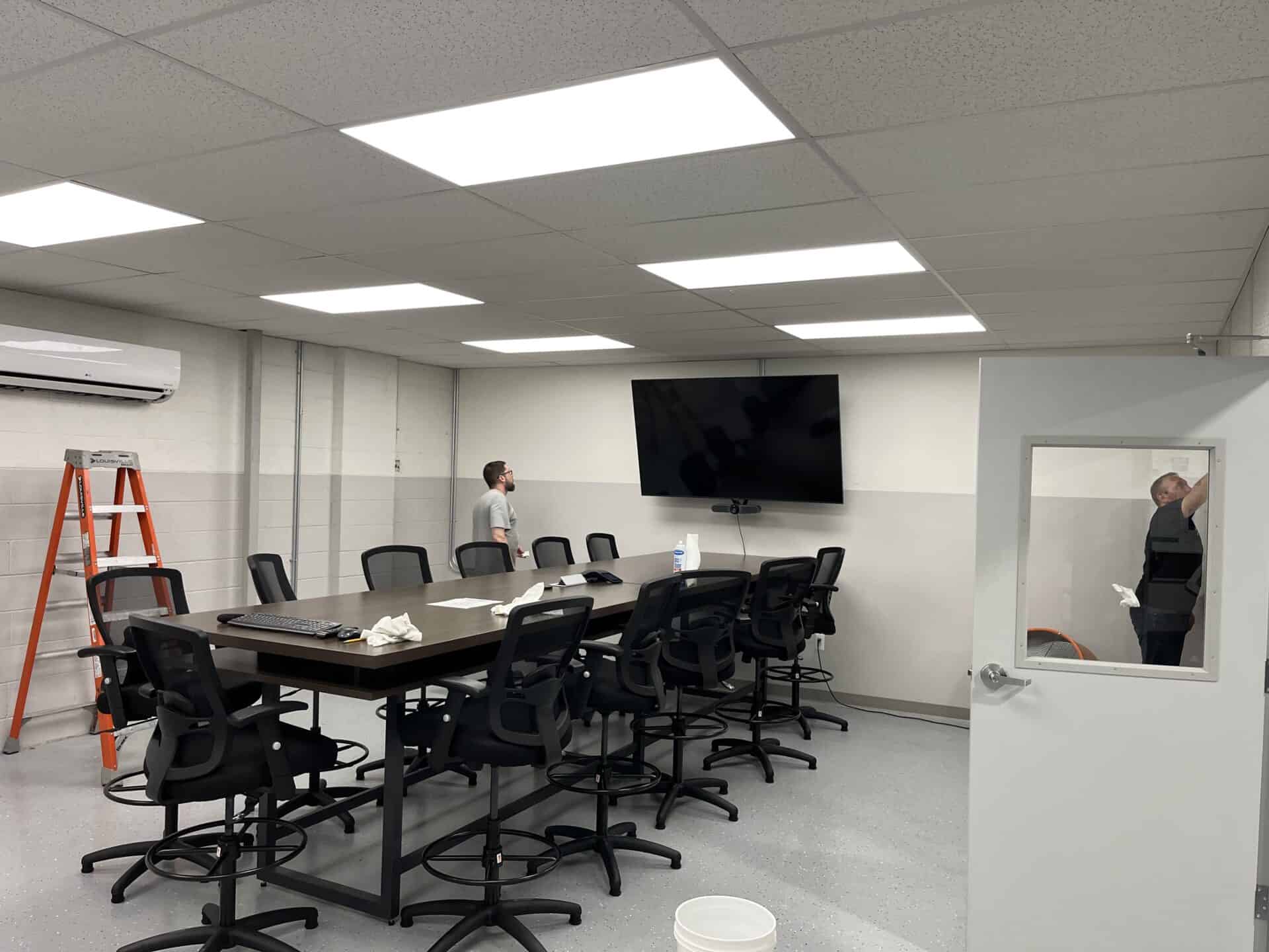 Expand Office Space with VersaKing Modular Wall Panels